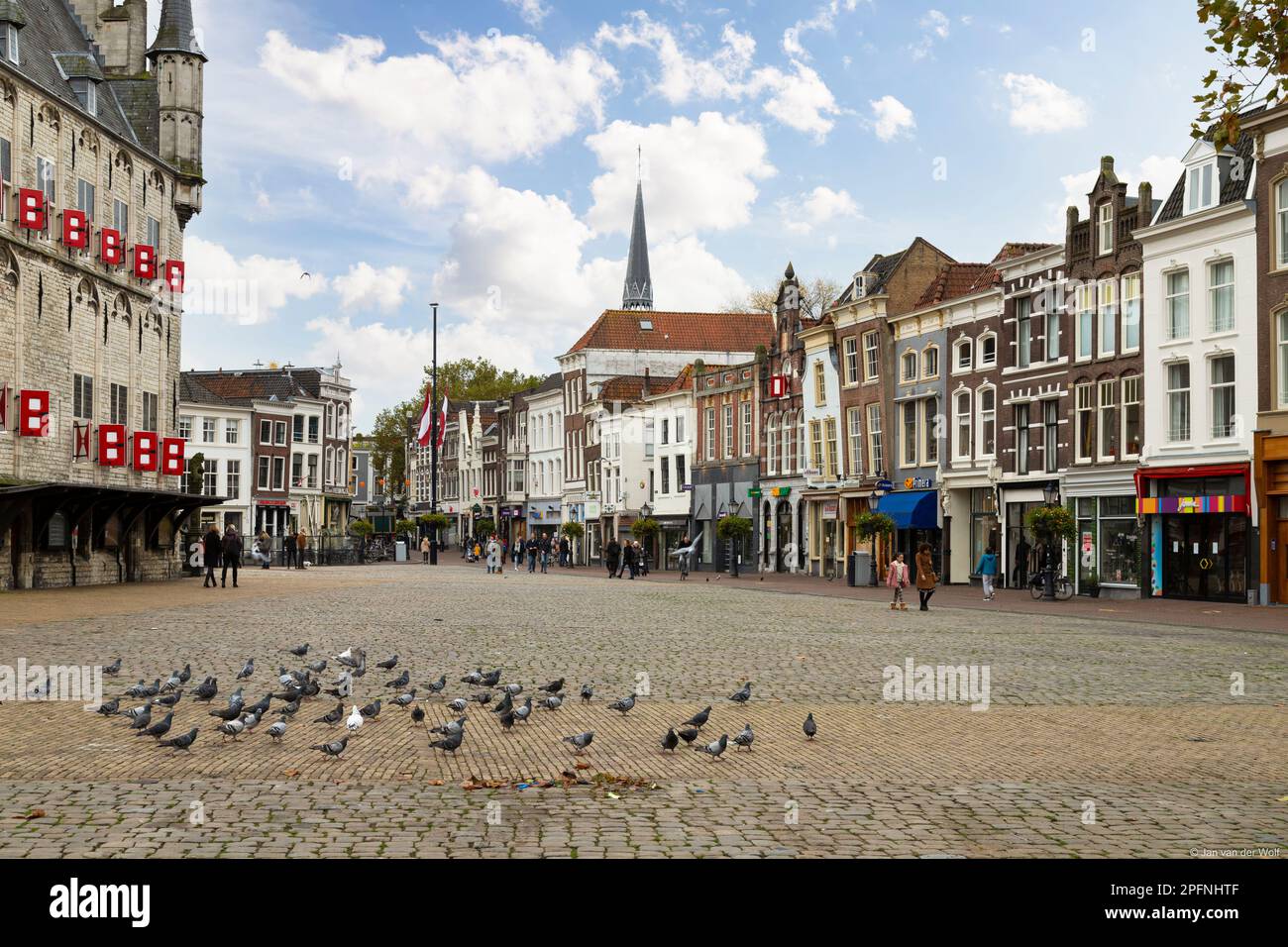 Market square in the center of the city of Gouda Stock Photo - Alamy