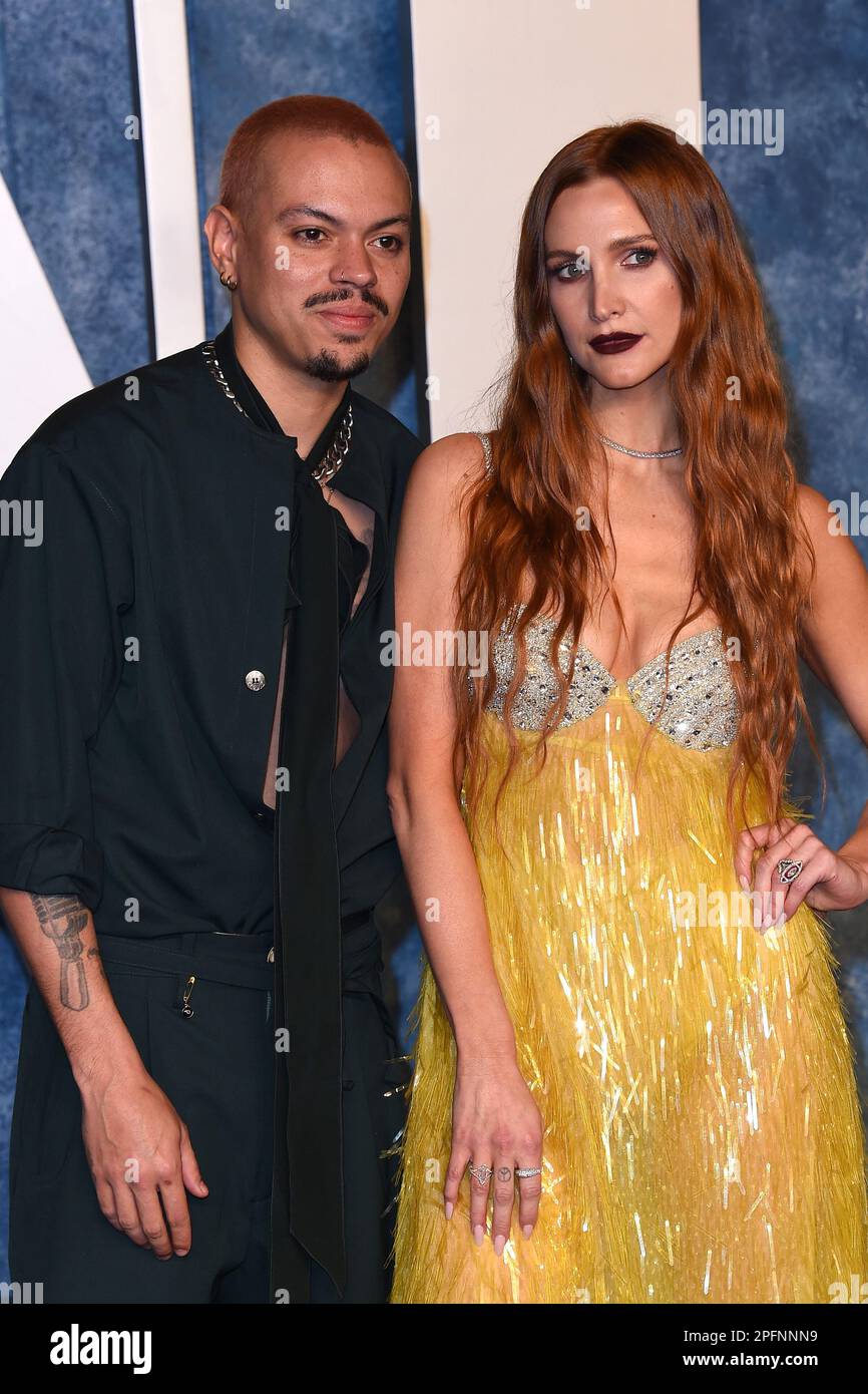 LOS ANGELES - MAR 12: Evan Ross, Ashlee Simpson at the 2023 Vanity Fair ...