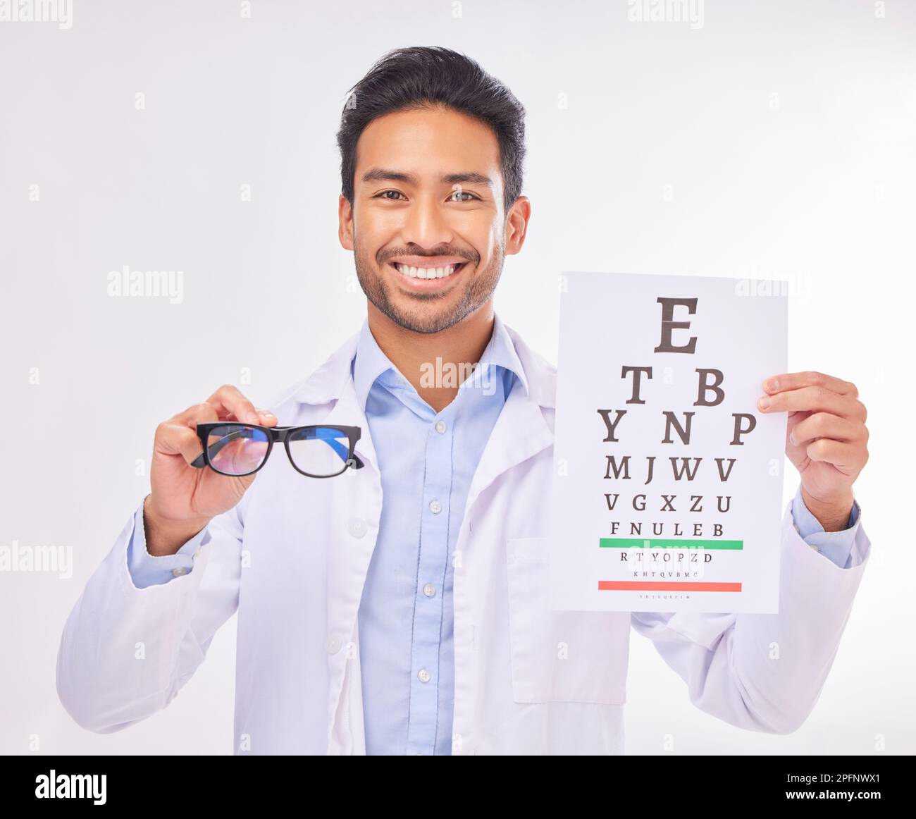 Eye test india hi-res stock photography and images - Alamy