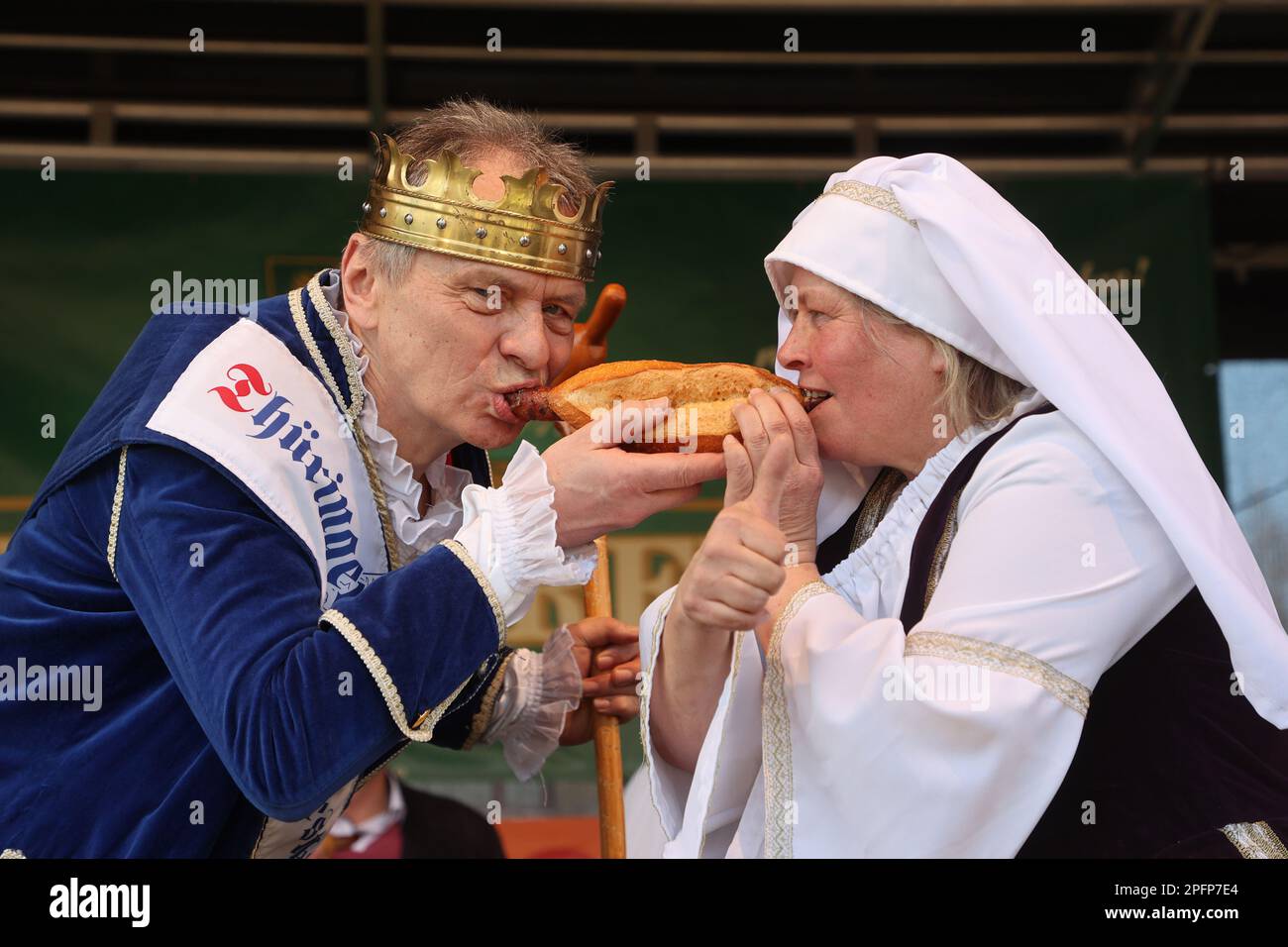 Erfurt, Germany. 18th Mar, 2023. Norbert Abt (l), Thuringian Bratwurst ...