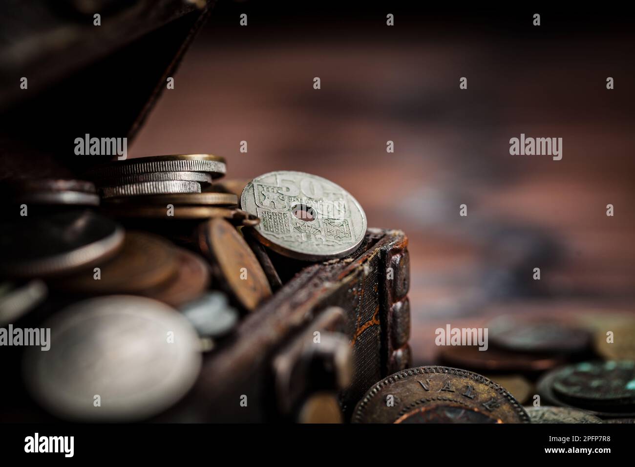 Old coins from around the world from 1940 to the new millennium ...