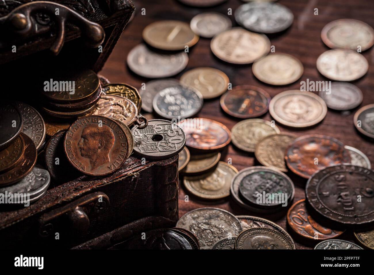 Old coins from around the world from 1940 to the new millennium ...