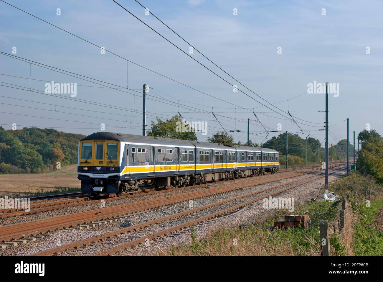 Class 319s hi-res stock photography and images - Alamy