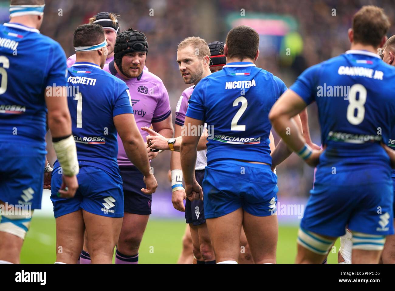 Angus gardner referee hi-res stock photography and images - Alamy