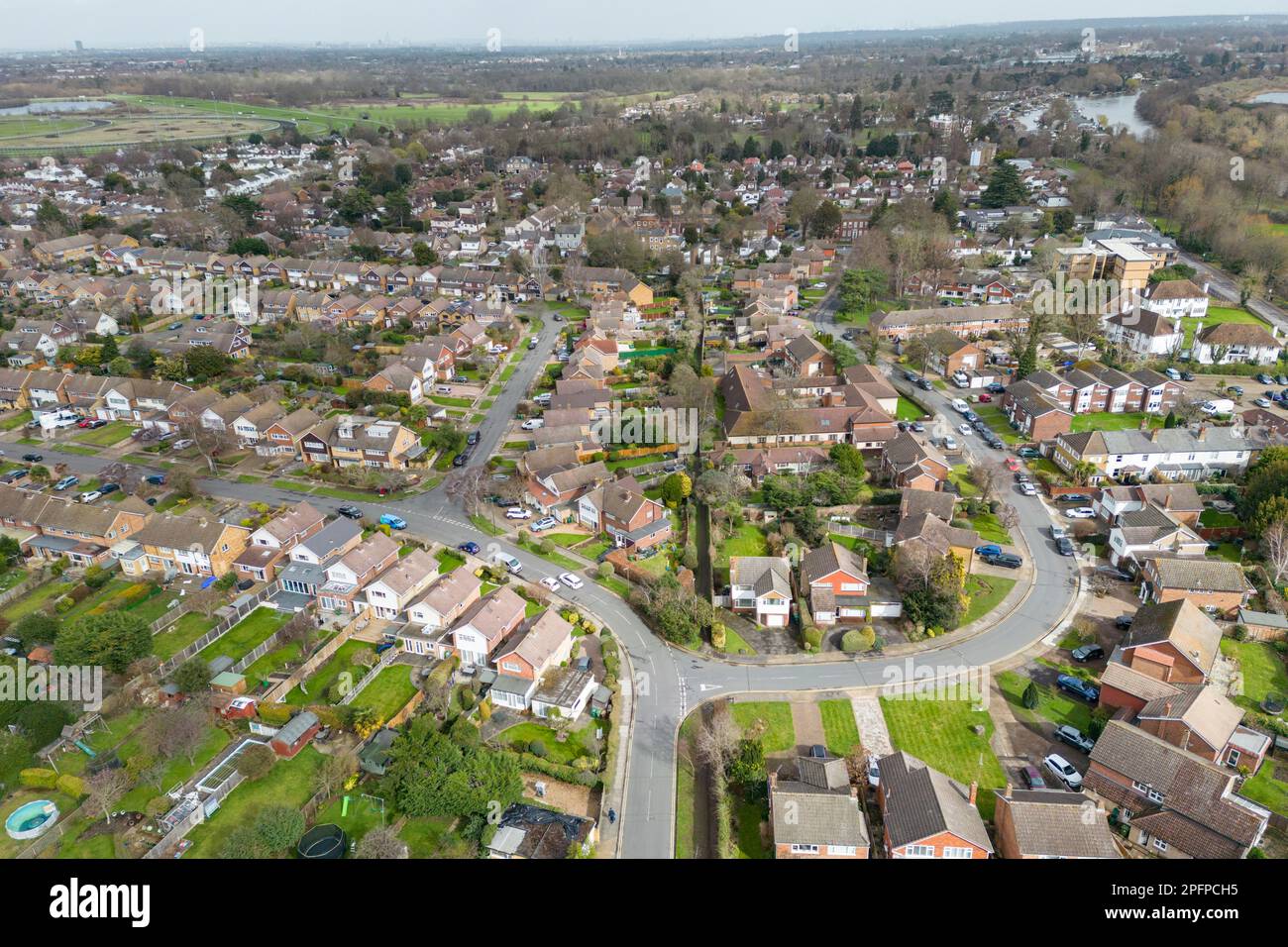 Walton on thames aerial hi-res stock photography and images - Alamy