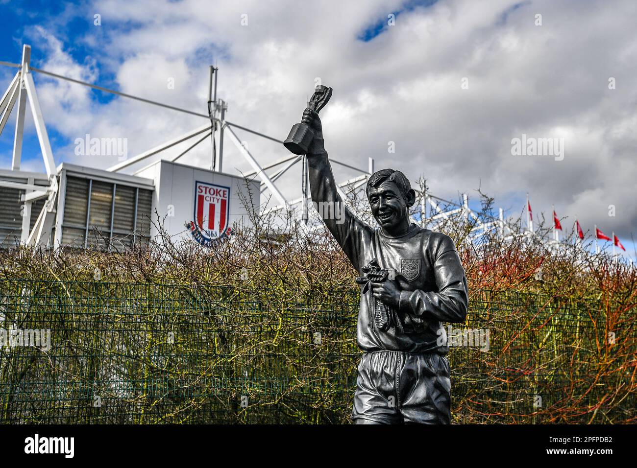 Gordon banks statue hi-res stock photography and images - Alamy