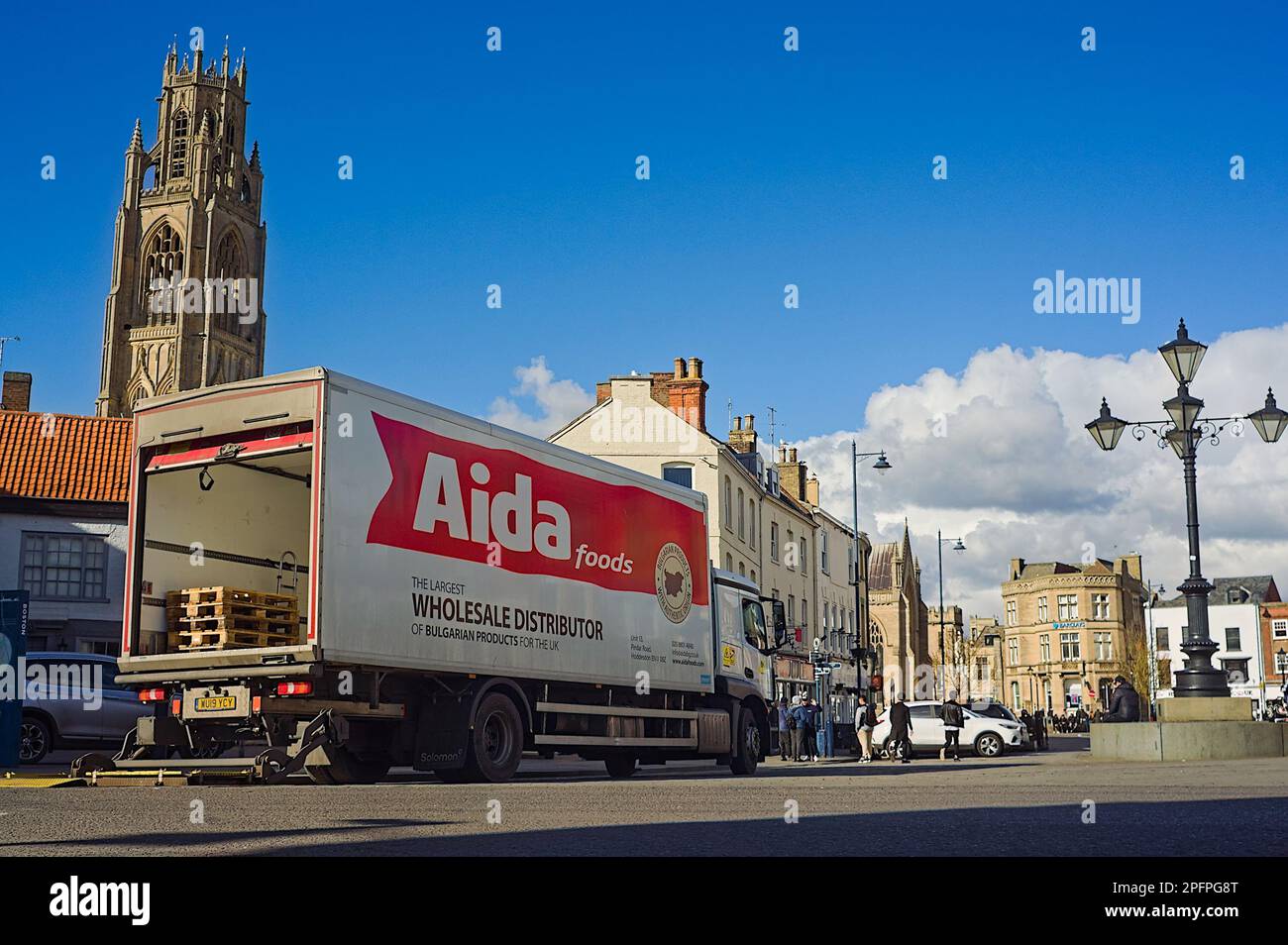 Lorry transportation foods hi-res stock photography and images - Alamy