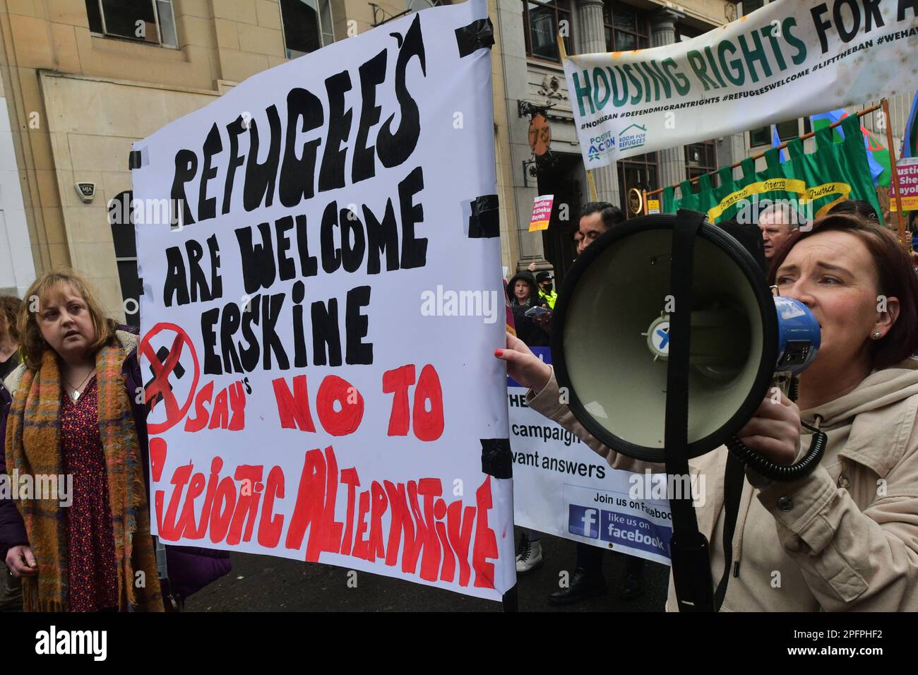 Anti racism activists take hi-res stock photography and images - Alamy