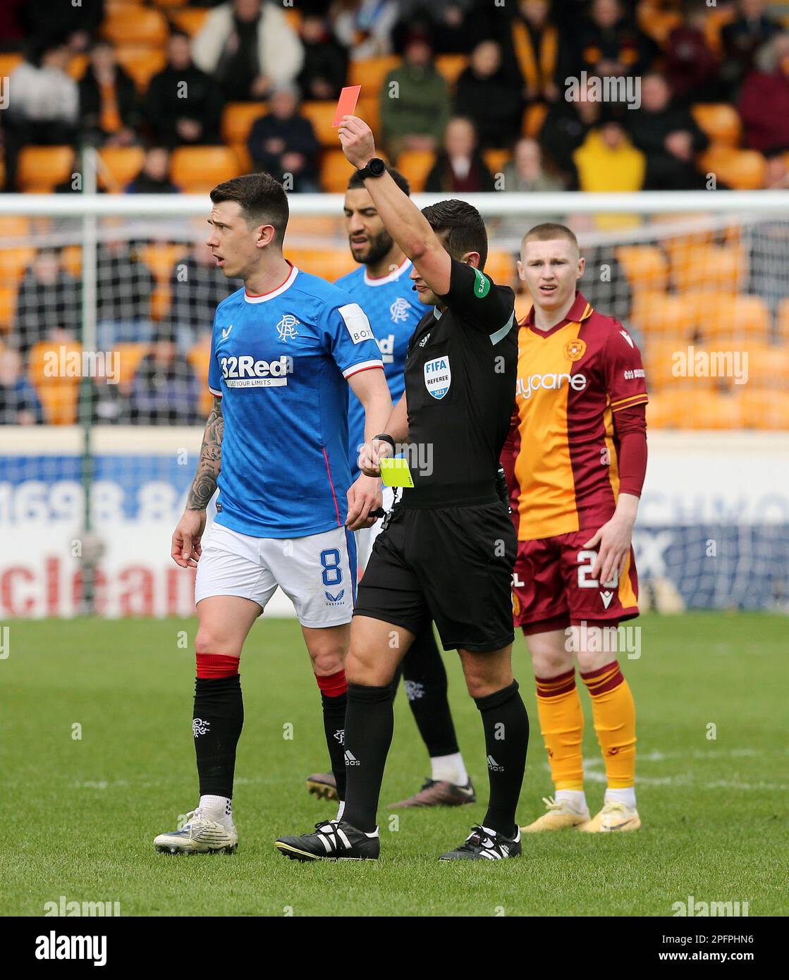 Nick walsh referee hi-res stock photography and images - Alamy