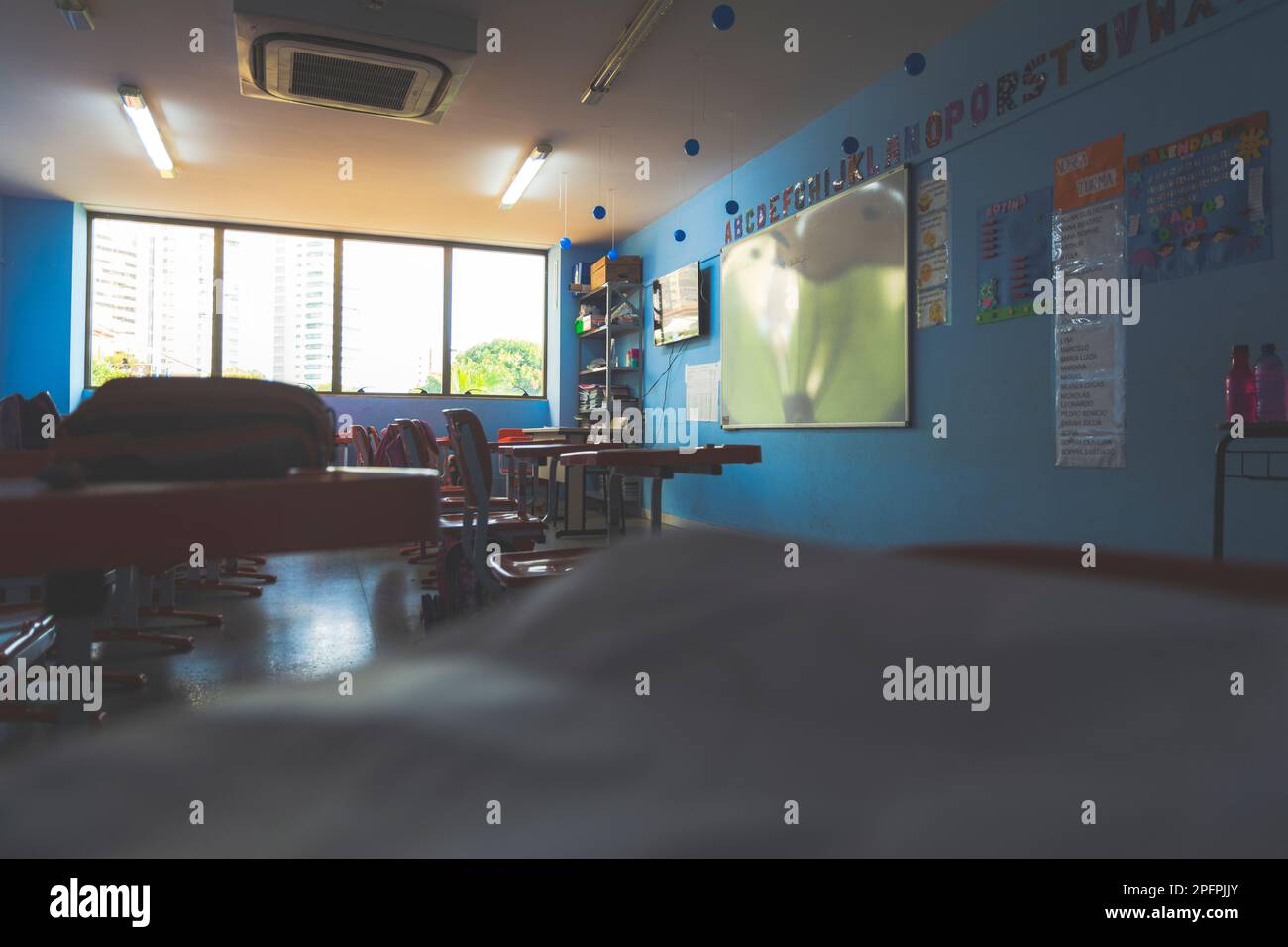 Empty school classroom secondary hi-res stock photography and images ...