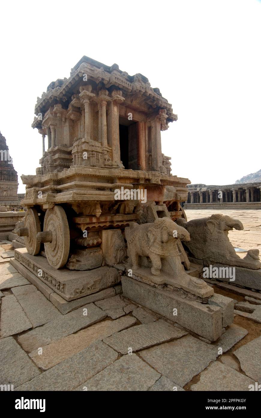 Ornate stone chariot in courtyard of Vithala Temple of Hampi state ...