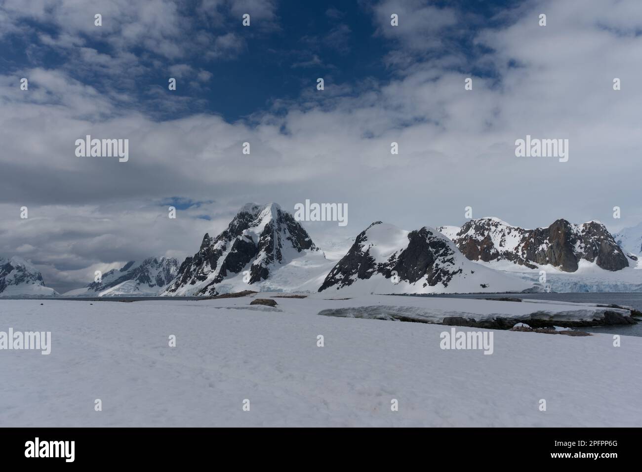 Mountain range on Petermann Island - Antarctica Stock Photo - Alamy