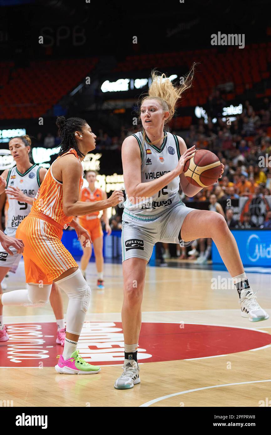 Valencia, Spain. 18th Mar, 2023. Costanza Verona (L) of Schio Familia ...