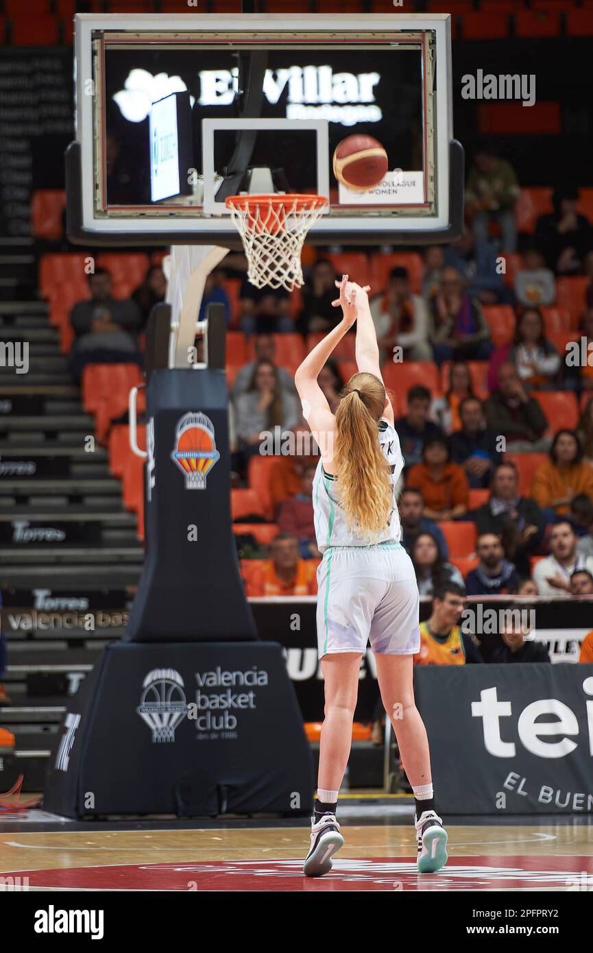Valencia, Spain. 18th Mar, 2023. Lauren Cox of Valencia Basket in ...