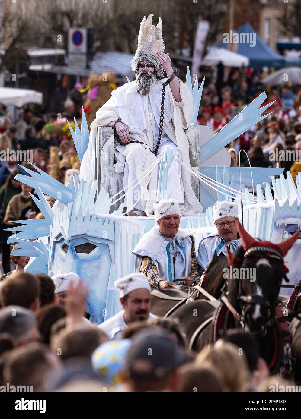 Eisenach, Germany. 18th Mar, 2023. "Herr Winter" waves during the ...
