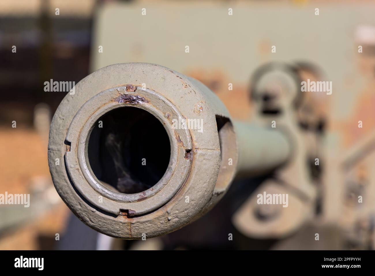 Cannon barrel muzzle brake outlet. Construction details of artillery ...