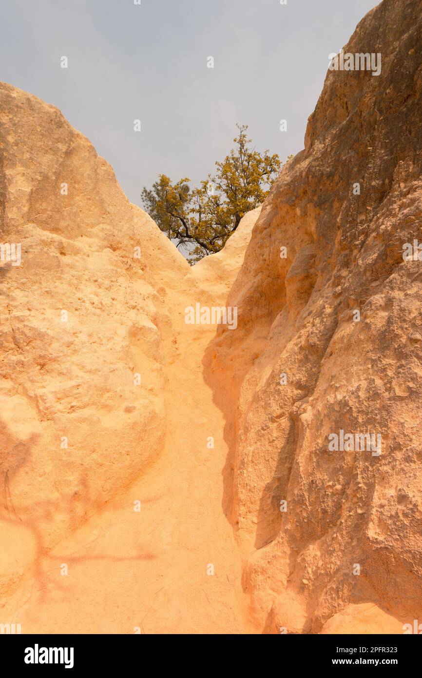 landscape in mountain trail in jaw, defile Stock Photo - Alamy