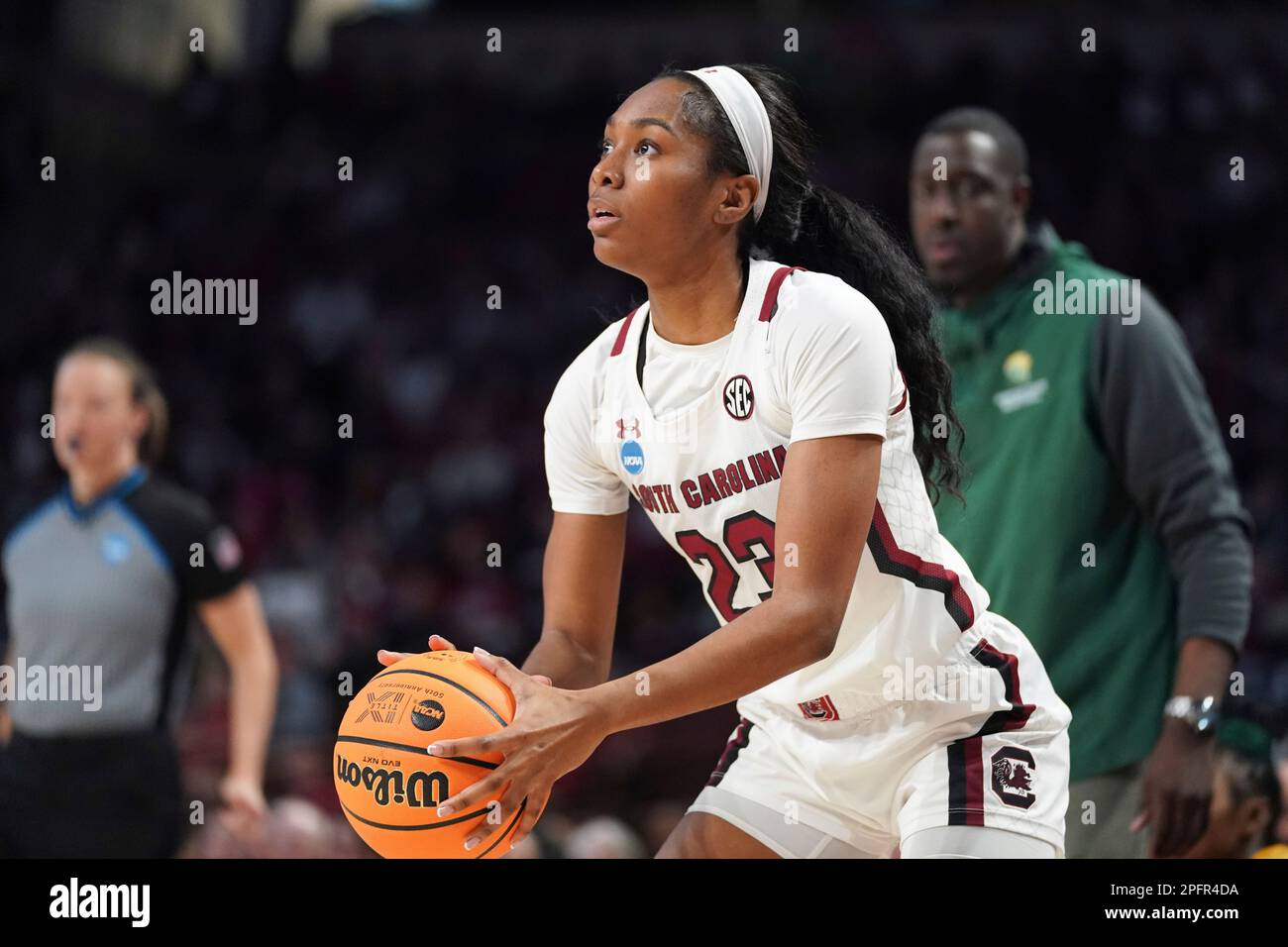 South Carolina guard Bree Hall (23) shoots the ball in the first half ...