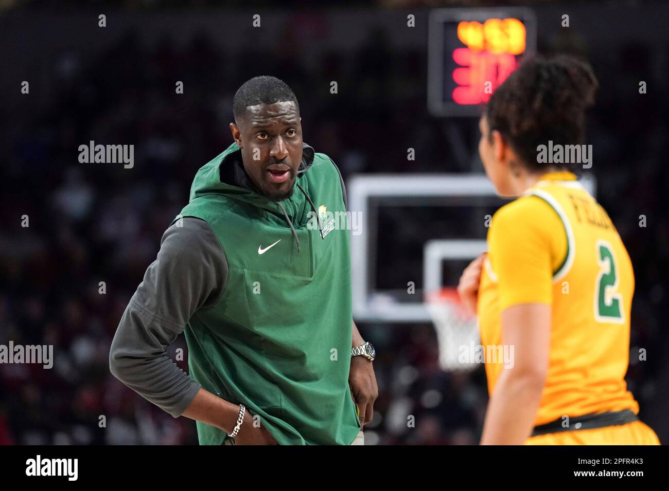 Norfolk State head coach Larry Vickers talks with Norfolk State guard ...