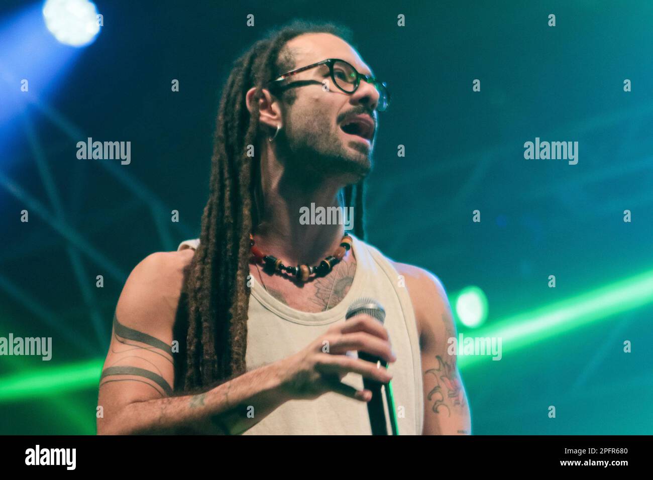 PR - Curitiba - 03/18/2023 - CURITIBA, SHOW MANEVA - Gabriel Elias ...