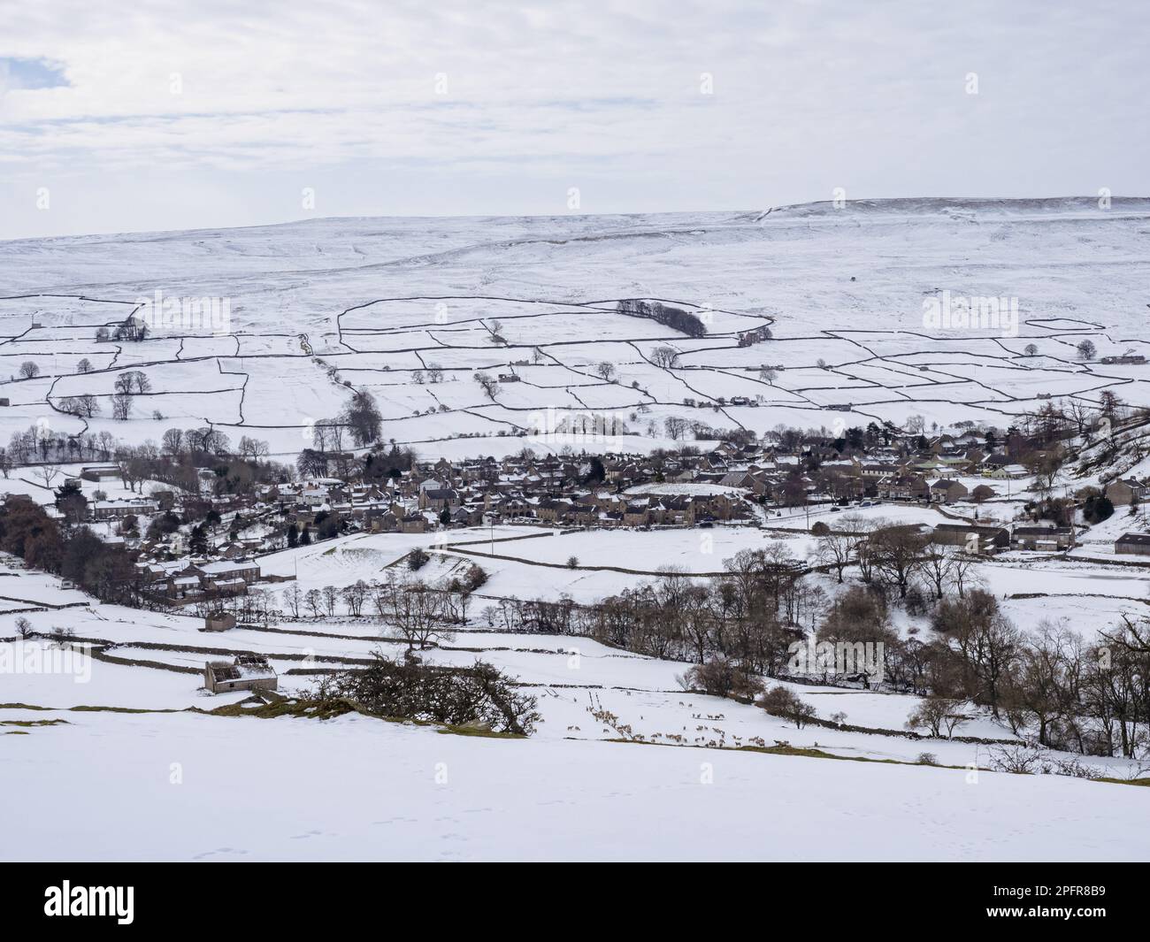 Snow covered Reeth and surrounding fields Stock Photo - Alamy