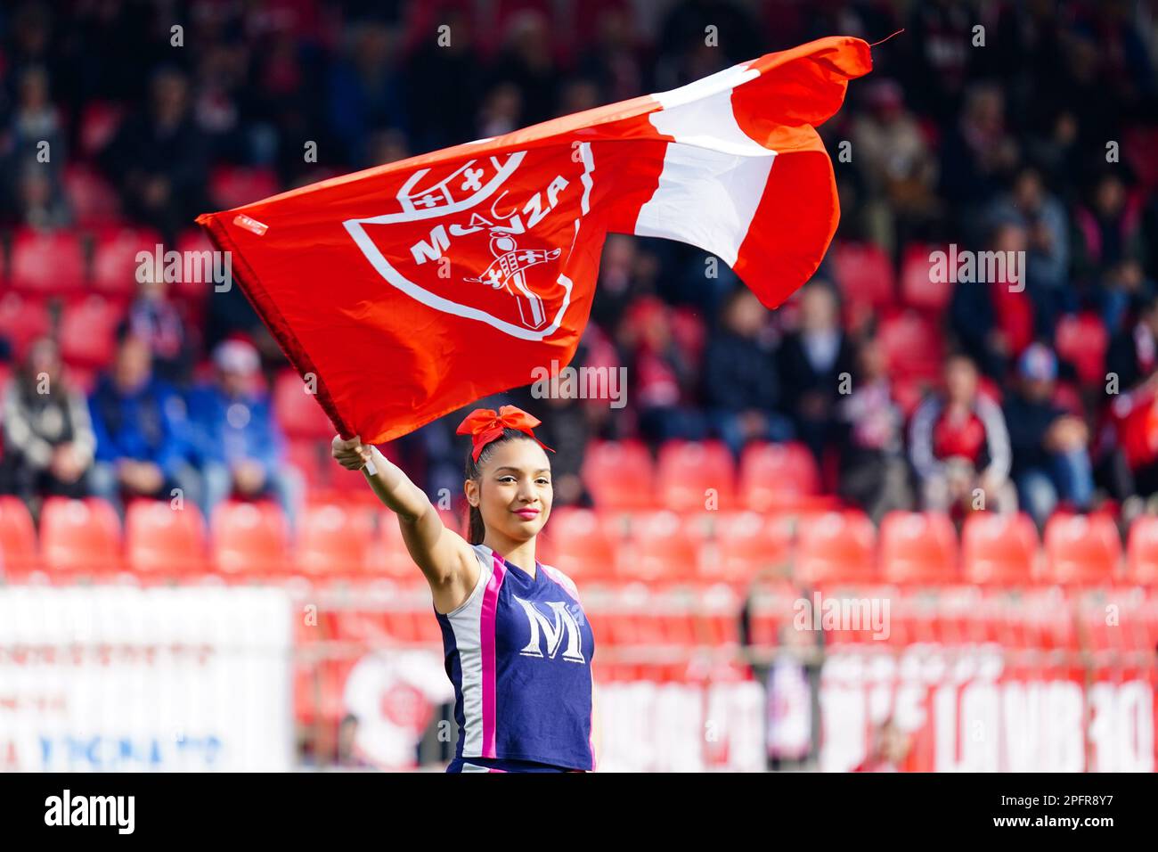 Cremonese flag hi-res stock photography and images - Alamy