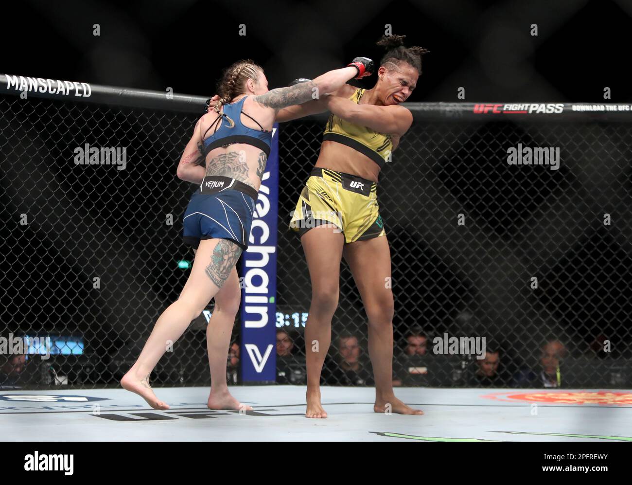 Joanne wood ufc hi-res stock photography and images - Alamy