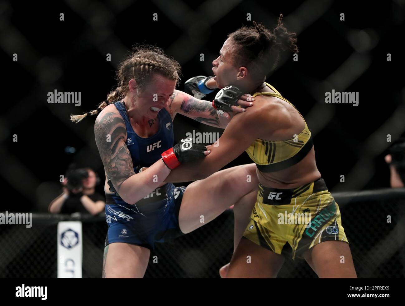 Joanne wood ufc hi-res stock photography and images - Alamy