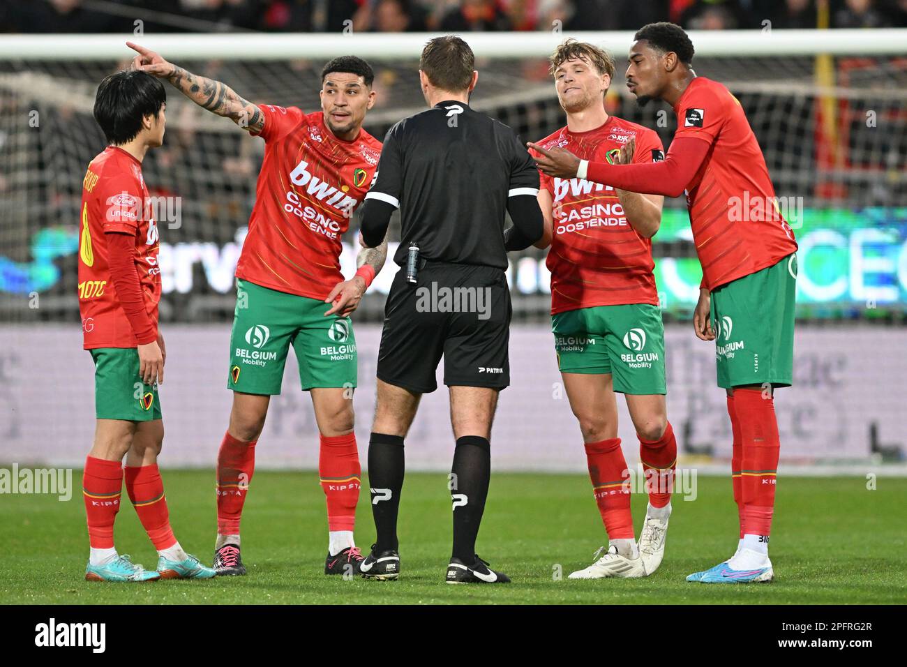 Oostende's Tatsuhiro Sakamoto, Oostende's Fanos Katelaris, Oostende's ...