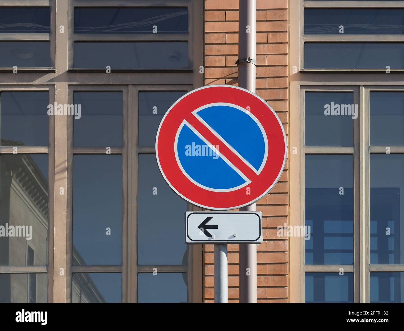 red and blue no parking traffic sign Stock Photo - Alamy