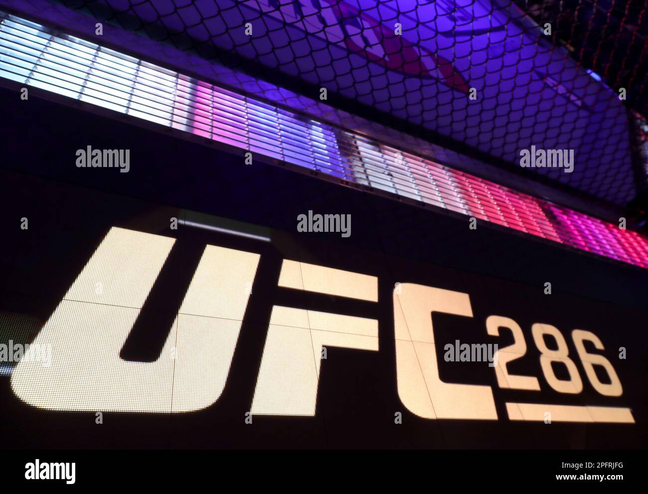 Ufc london 02 arena hi-res stock photography and images - Alamy
