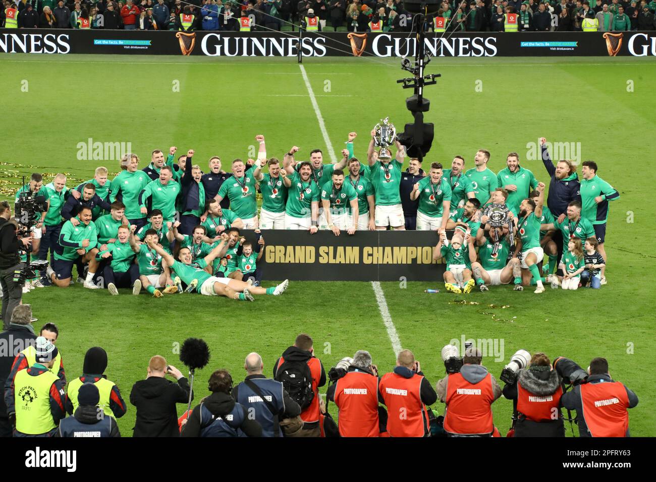 Ireland lift the trophy after winning the Guinness Six Nations match at ...