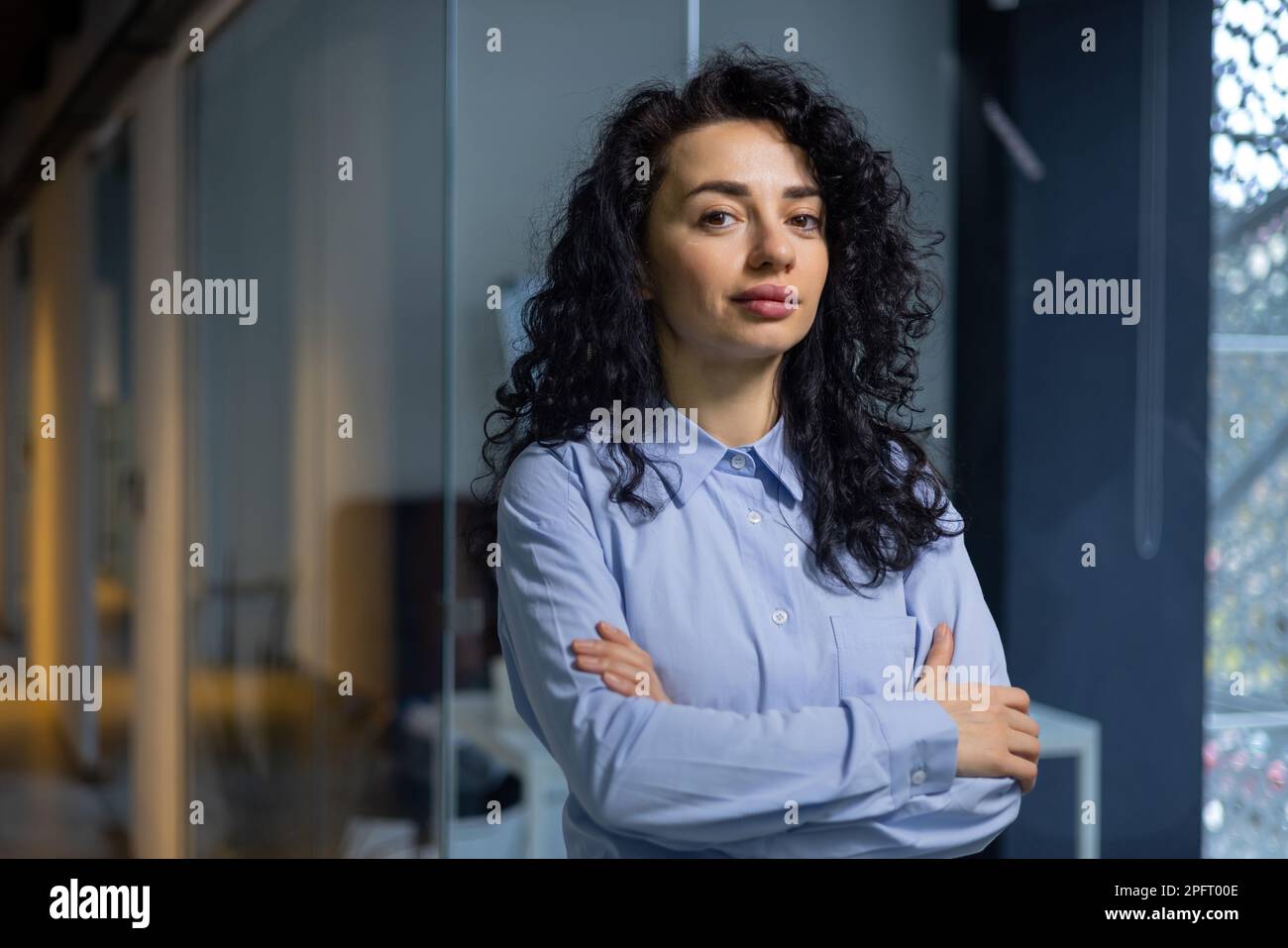 Latino senior woman work hi-res stock photography and images - Alamy