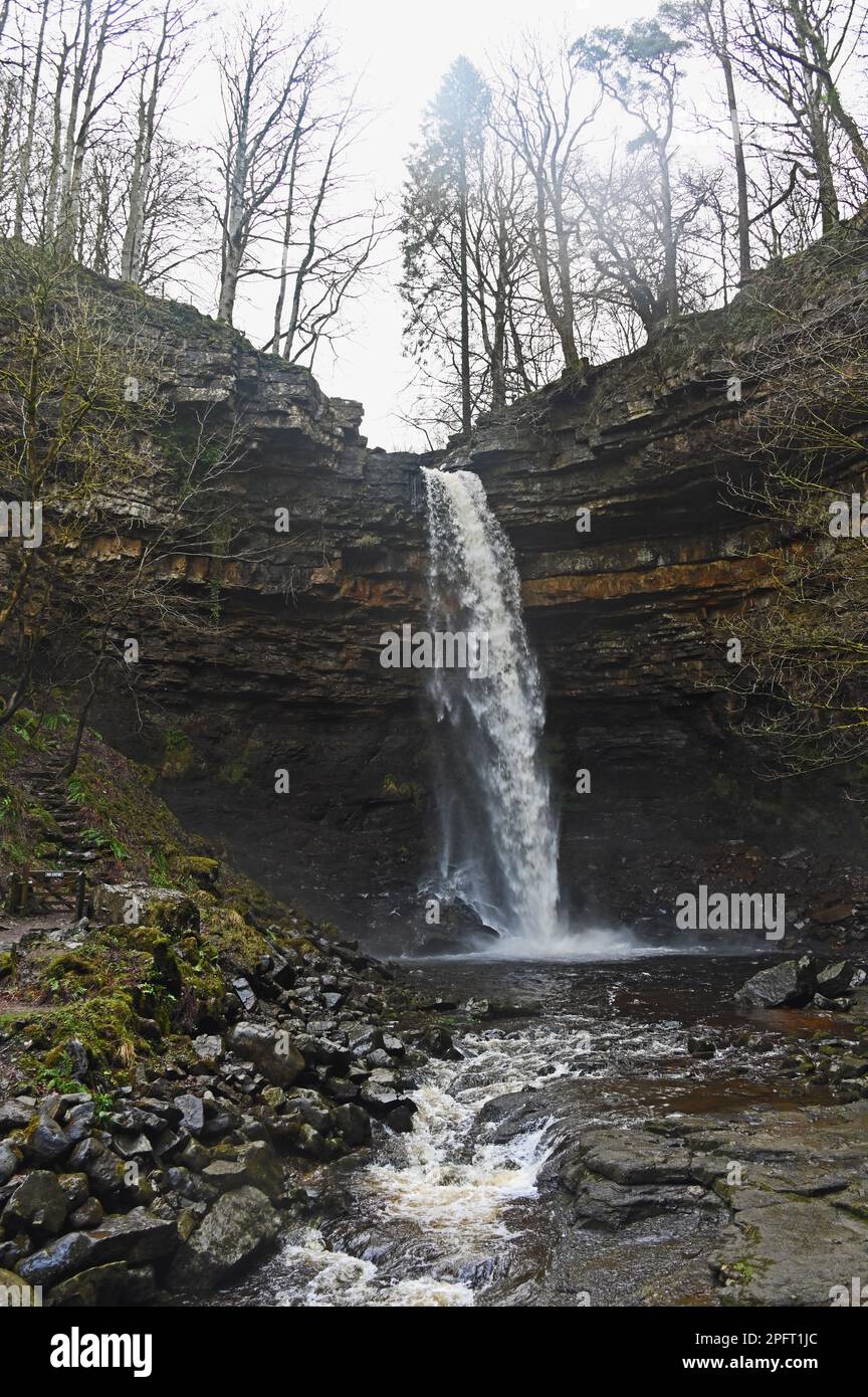 Hardraw Force waterfall. Wensleydale, Yorkshire Dales National Park ...
