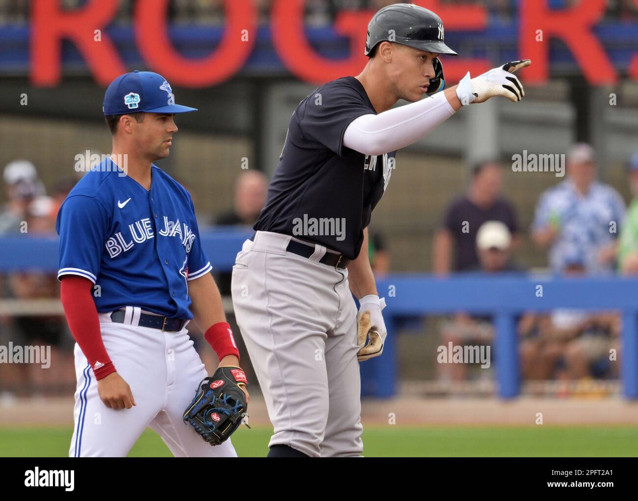 Gestures during a training hi-res stock photography and images - Alamy