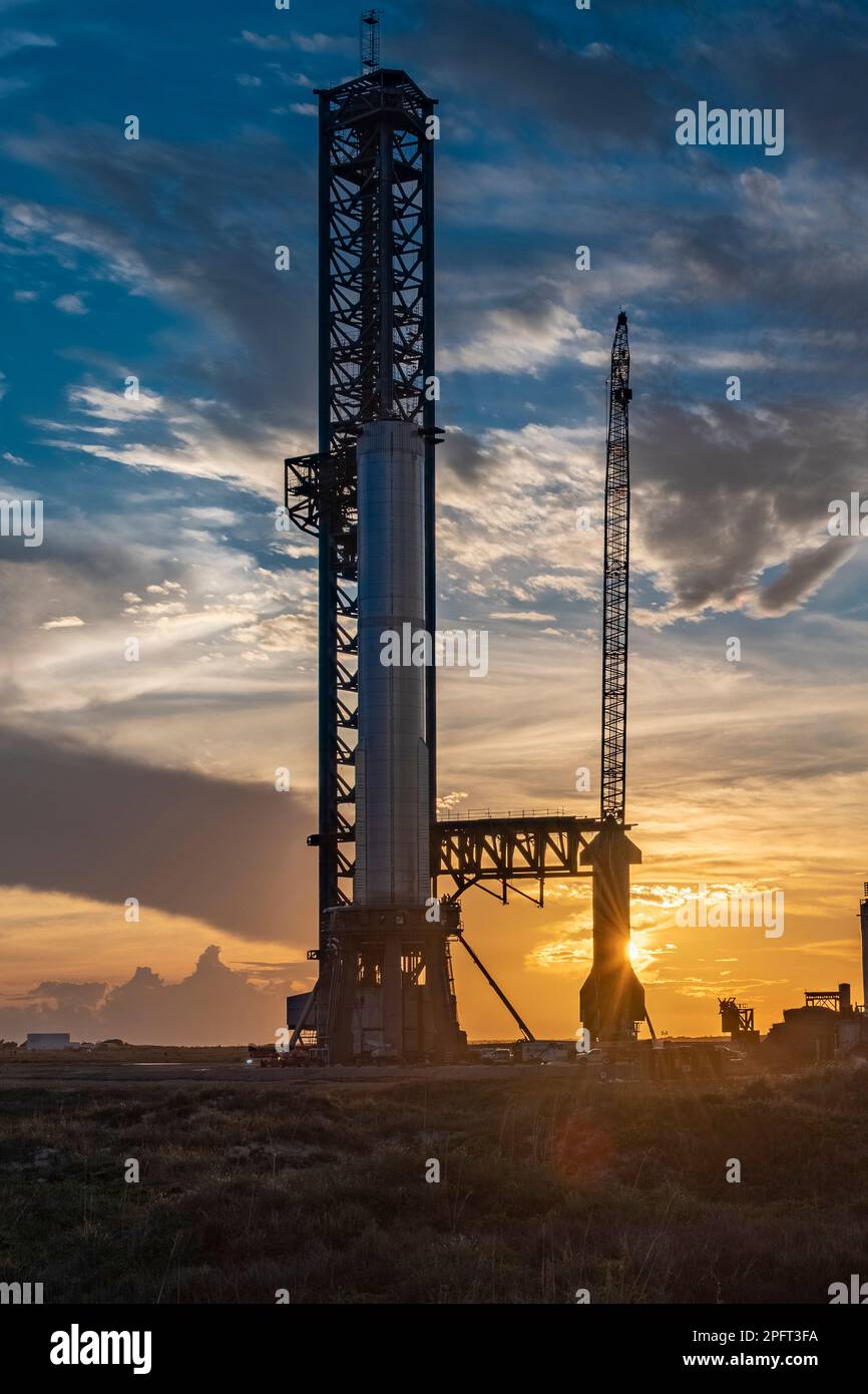 SpaceX Launch Tower, Booster and Starship in Sunset Stock Photo - Alamy