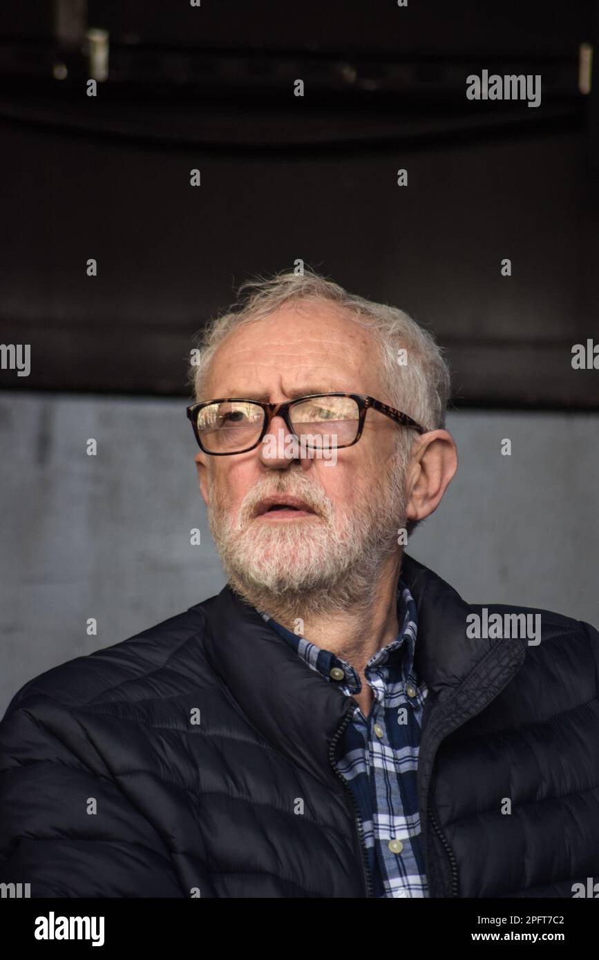 Michael rosen corbyn hi-res stock photography and images - Alamy
