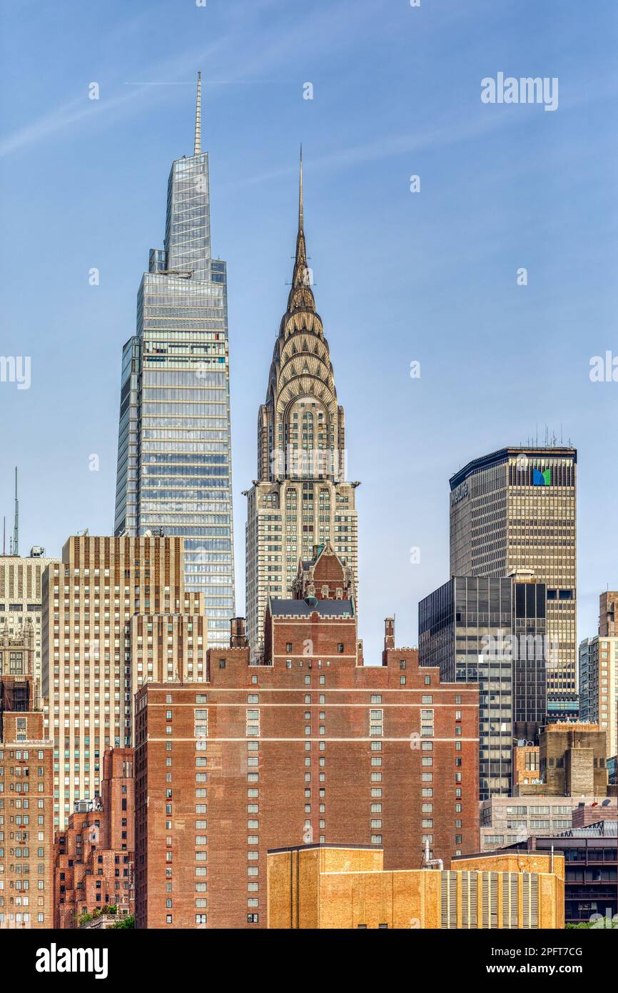 Midtown Skyline: One Vanderbilt, Chrysler Building, Met Life Building ...