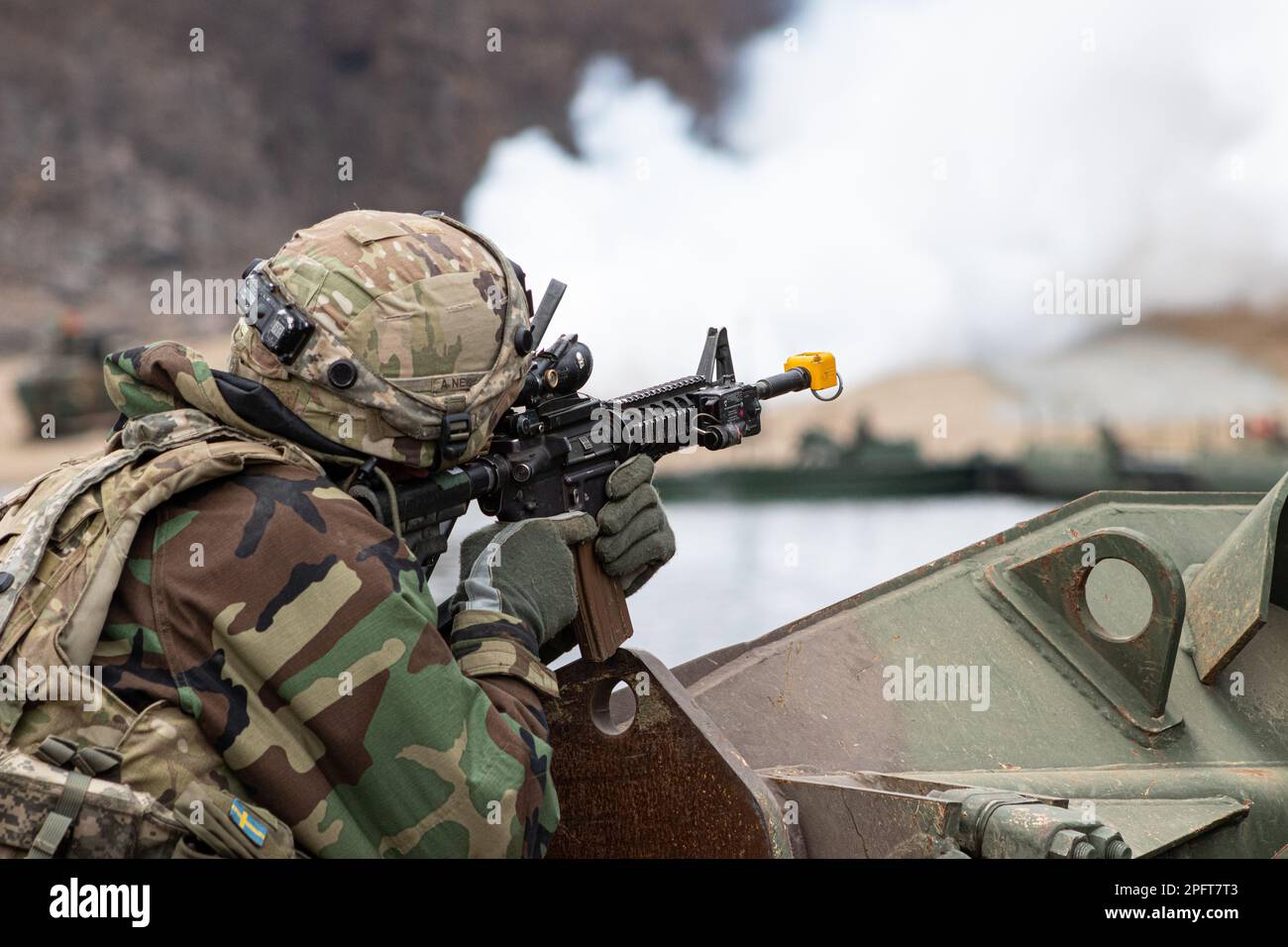 U.S. Soldiers assigned to the 11th Engineer Battalion, 2nd Infantry ...