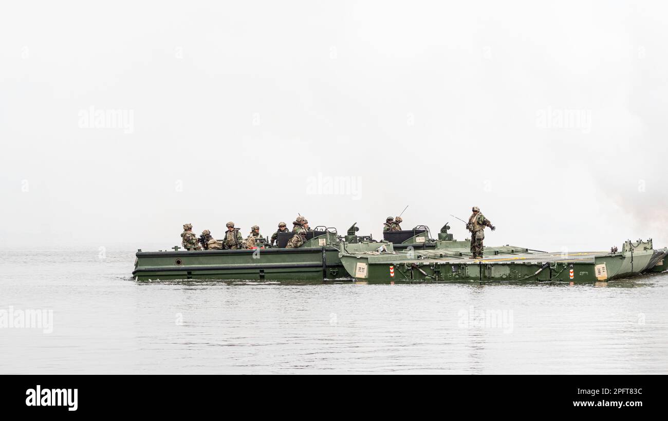 U.S. Soldiers assigned to the 11th Engineer Battalion, 2nd Infantry ...