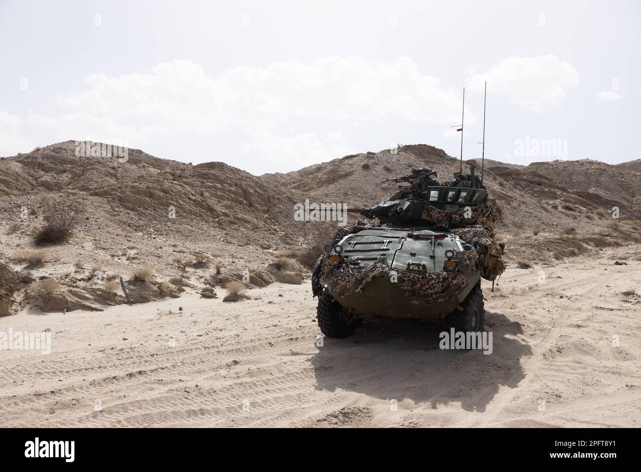 U.S. Marines with 1st Light Armored Reconnaissance, 1st Marine Division ...