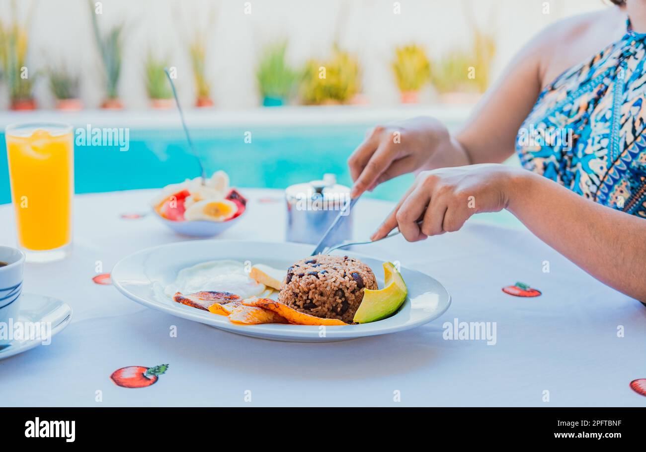 Pool breakfast hi-res stock photography and images - Alamy