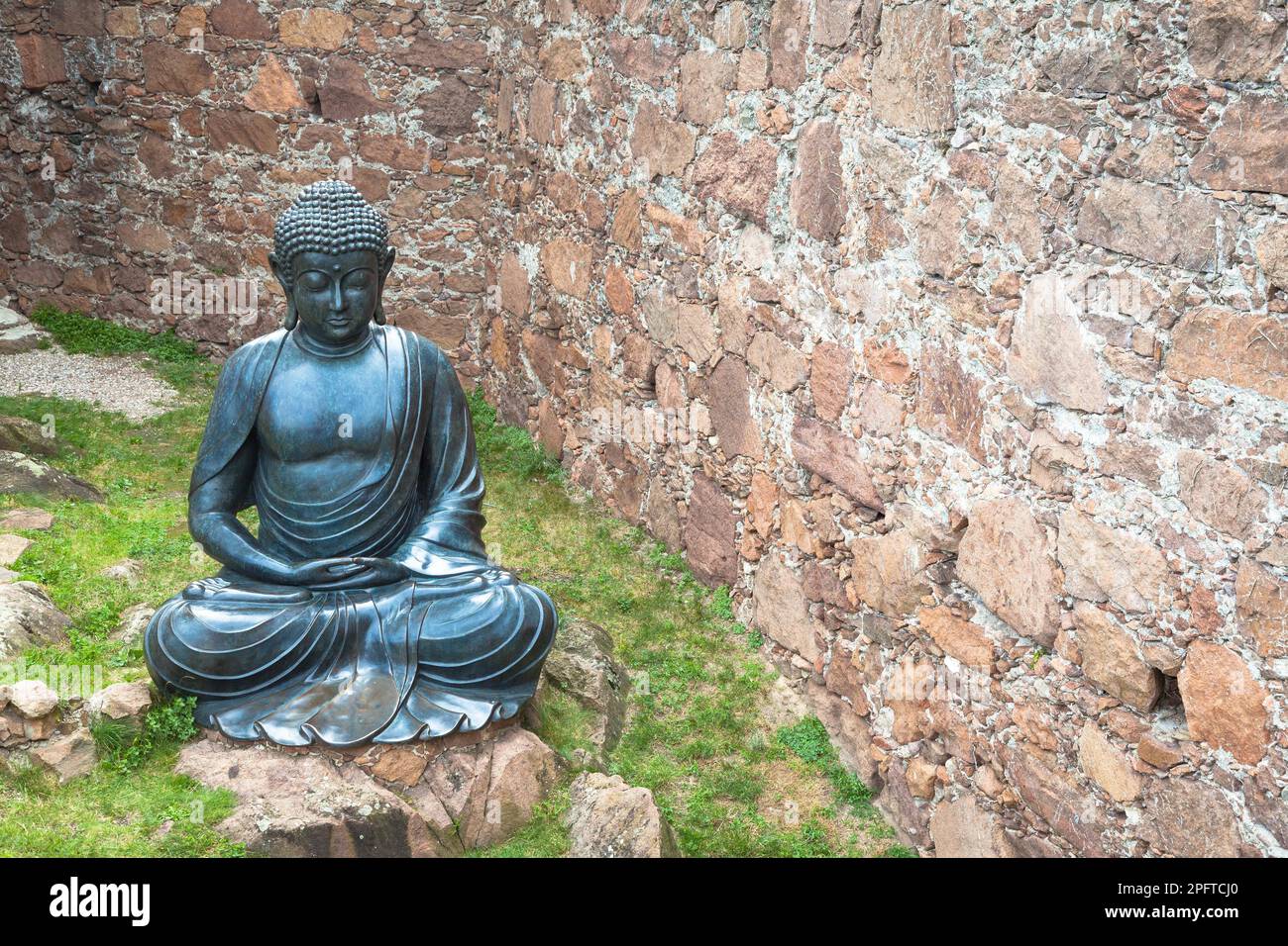 Meditating Buddha Statue, made of bronze. 19th Century, sitting stance ...