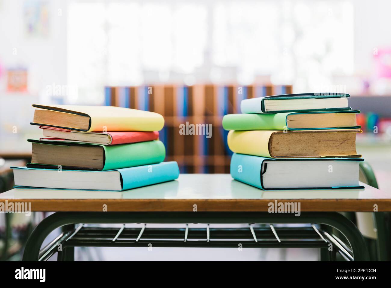 High back bench hi-res stock photography and images - Alamy