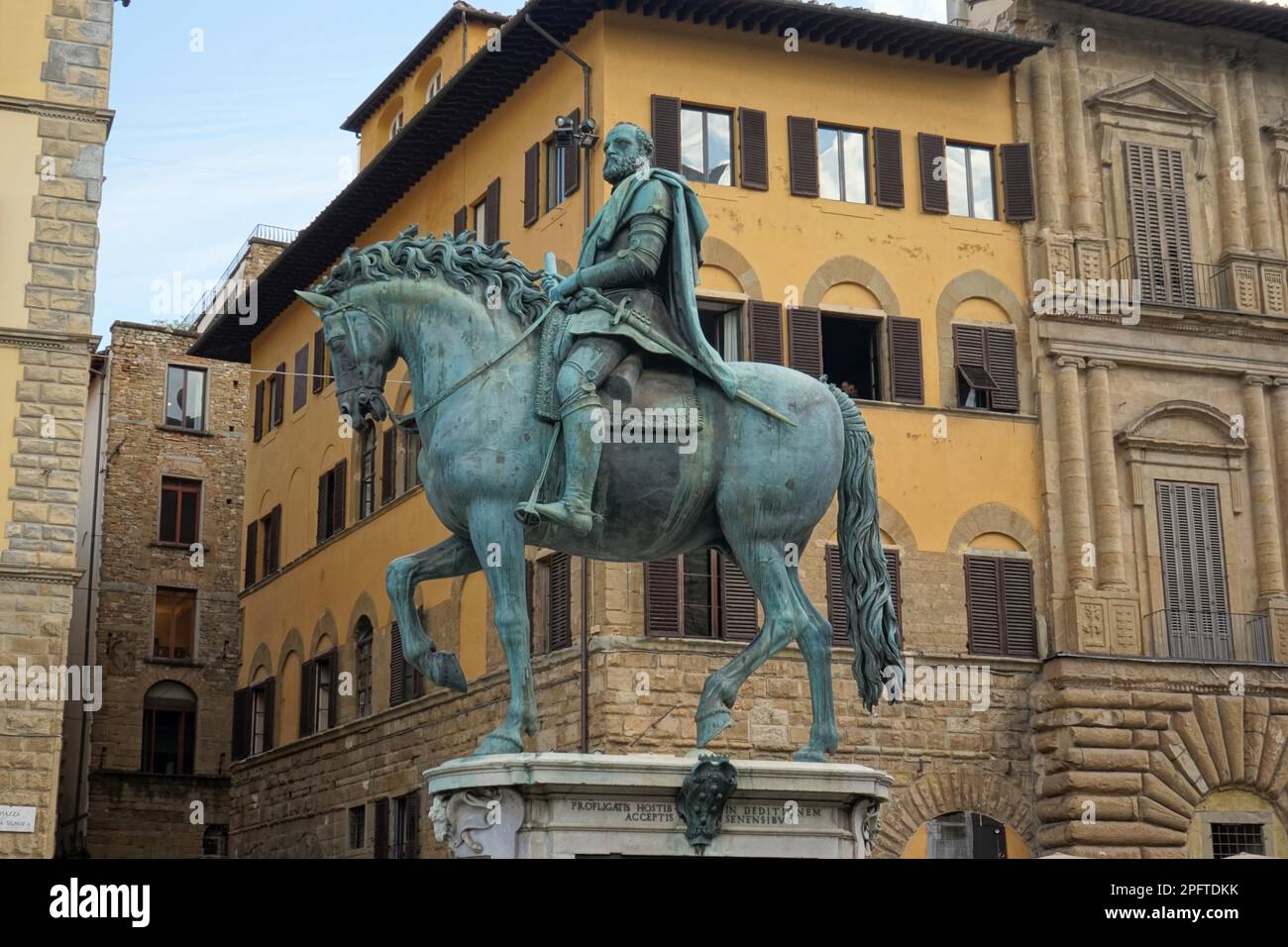 Equestrian statue of Cosimo I de 'Medici, by Giambologna, Piazza della ...