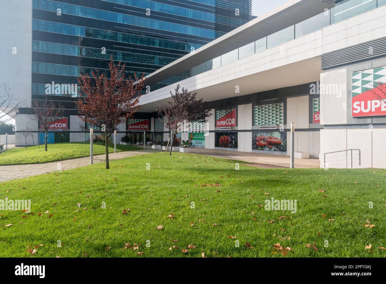 Supermarket in lisbon hi-res stock photography and images - Alamy
