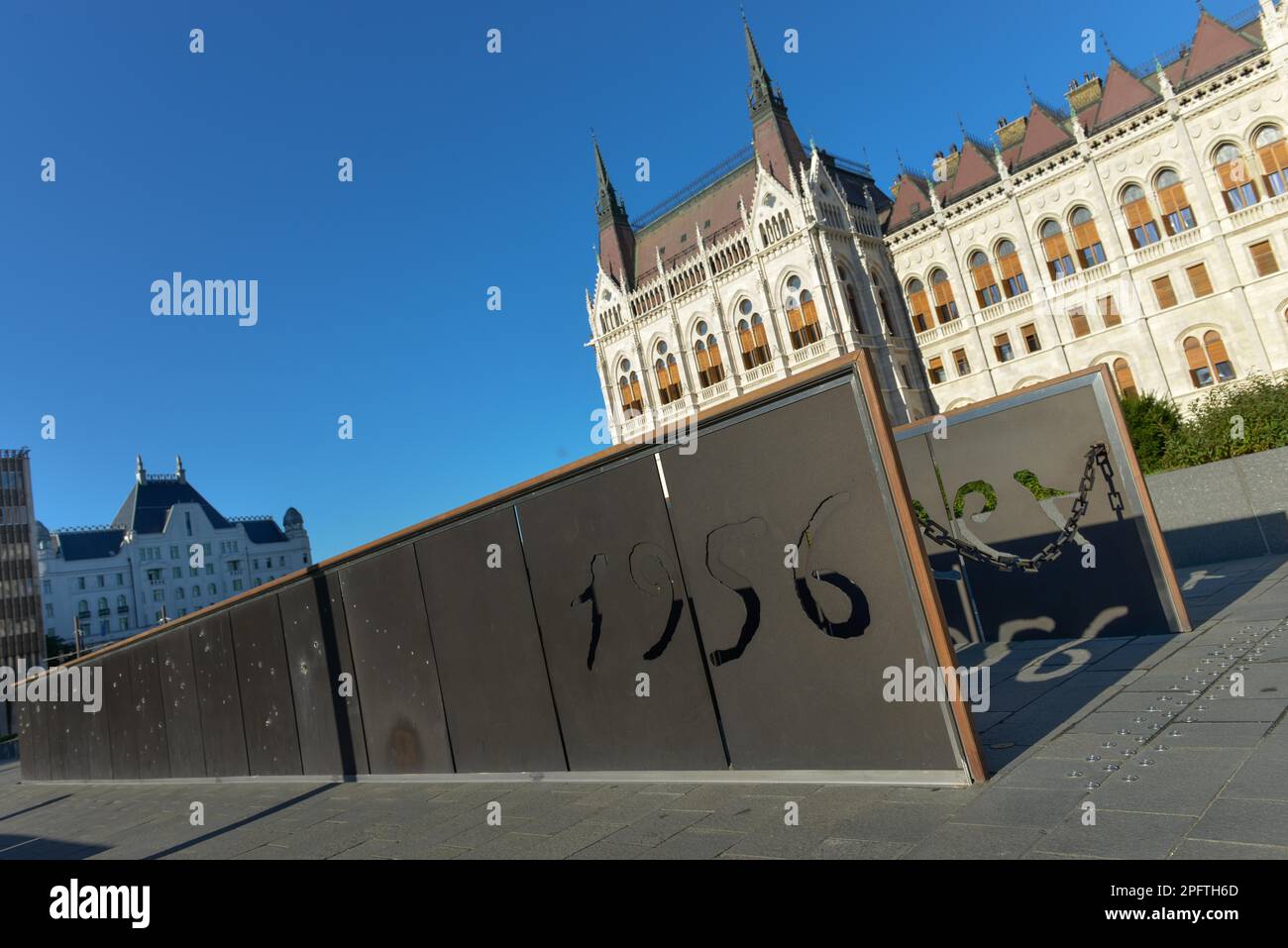 Monument to the 1956 Popular Uprising, Parliament Building, Kossuth ...