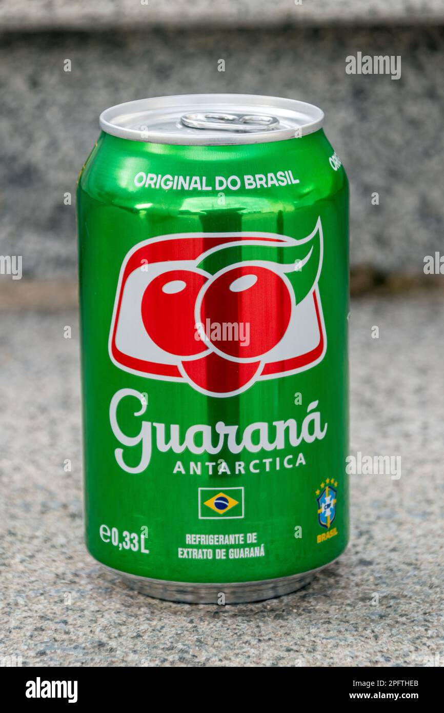 Guarana fruit hi-res stock photography and images - Alamy