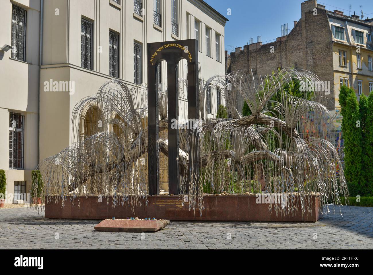 Tree of Life, Great Synagogue, Dohany Street, Budapest, Hungary Stock ...