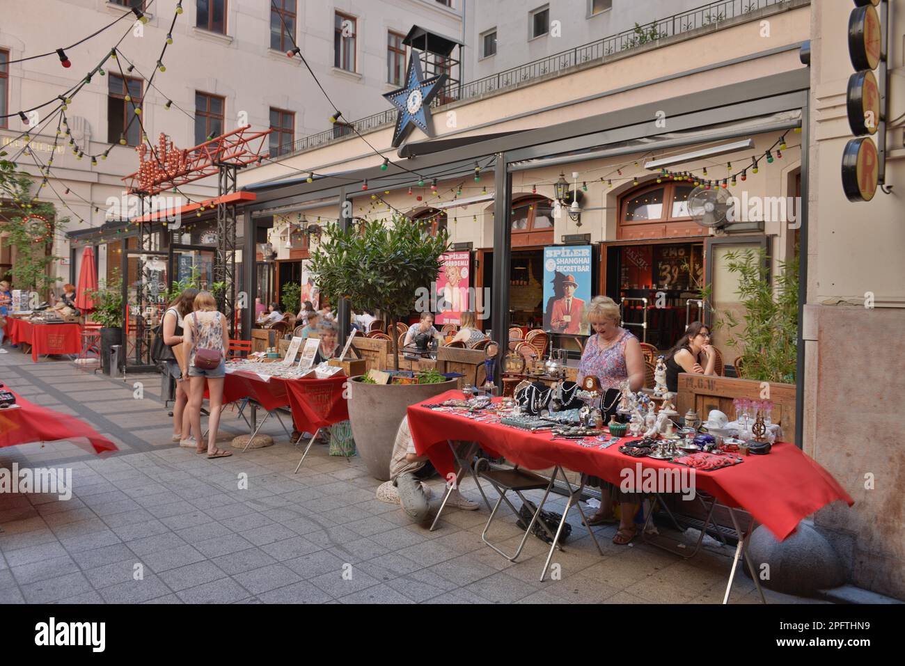 Jewish market hi-res stock photography and images - Alamy